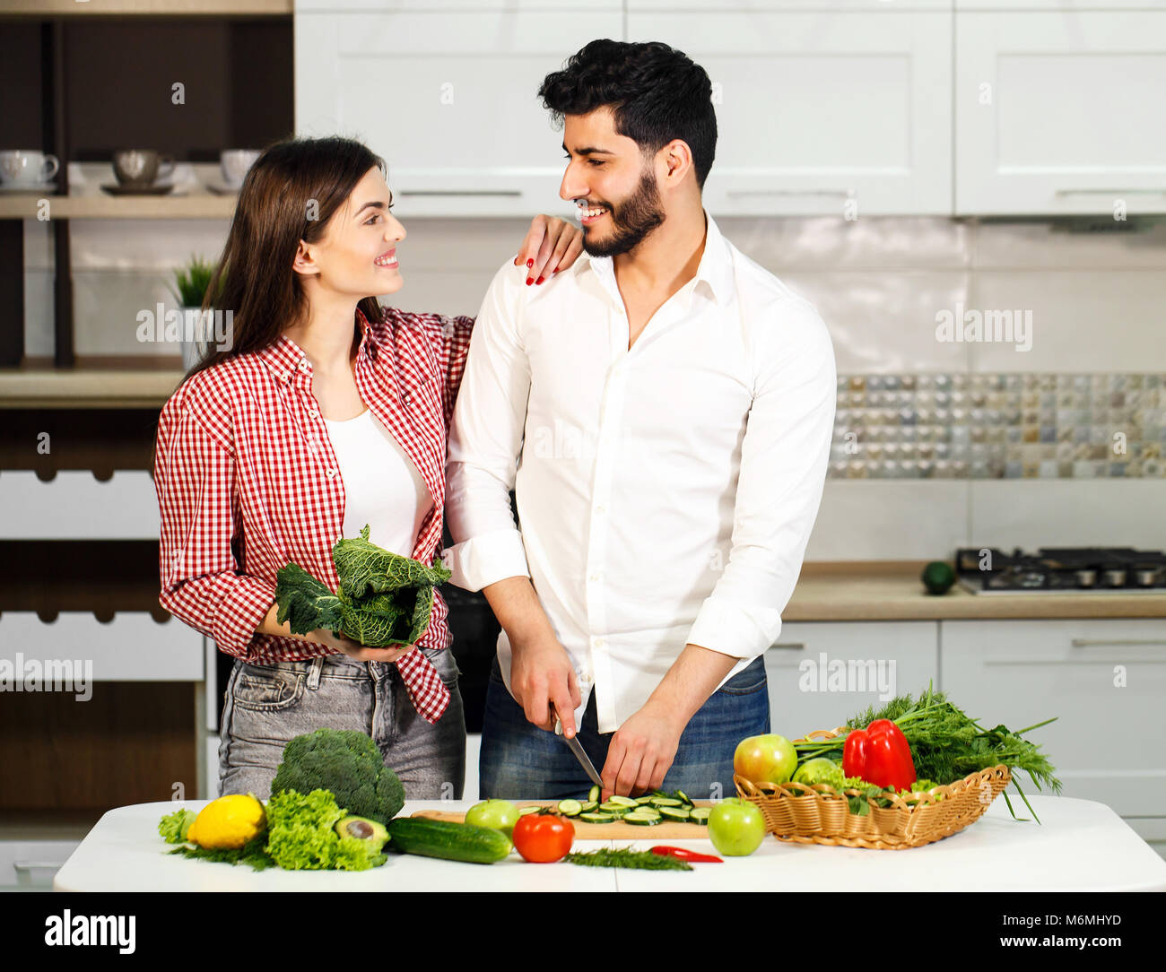 Couple Meal Prep Stock Photo - Alamy