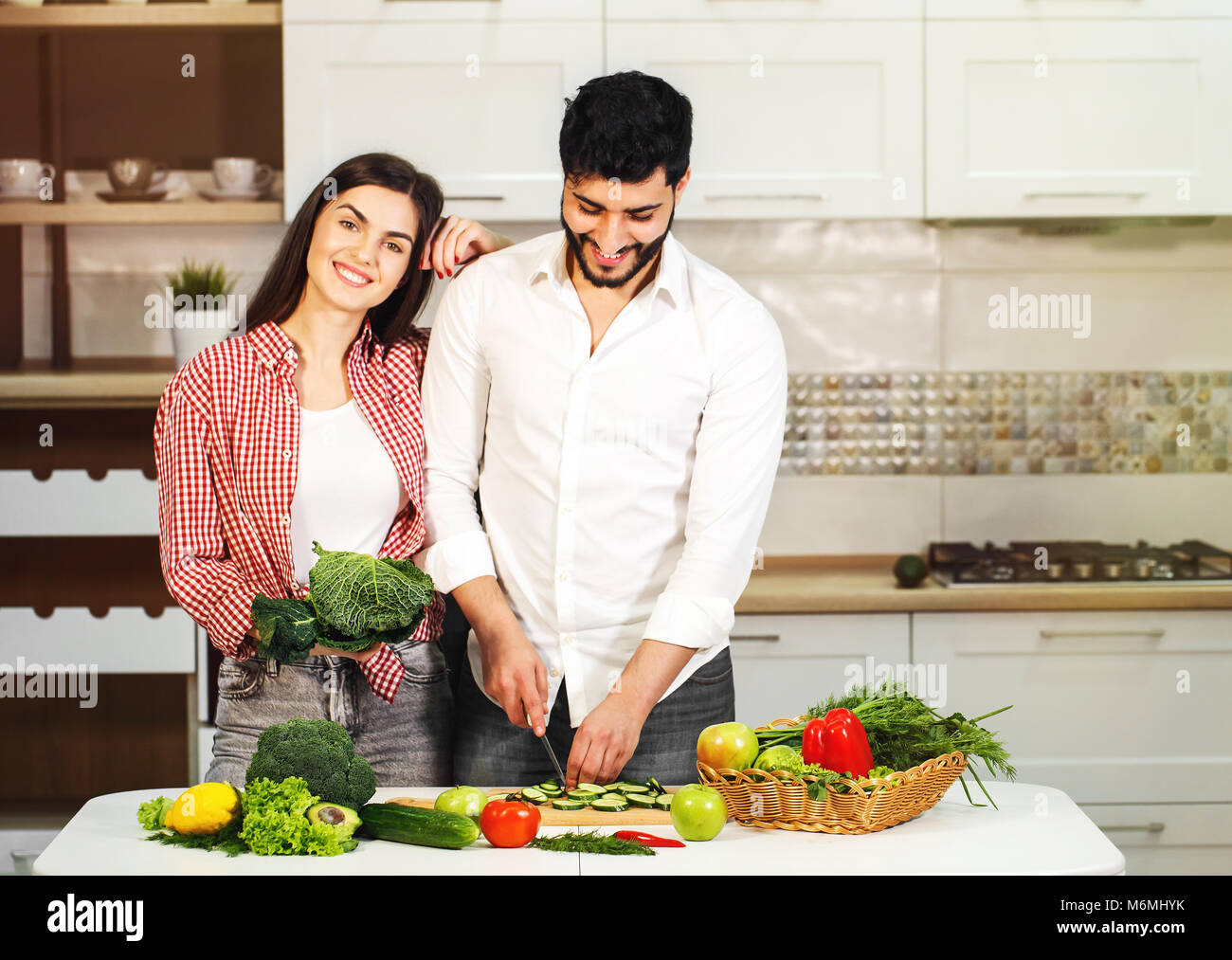 Couple Meal Prep Stock Photo - Alamy