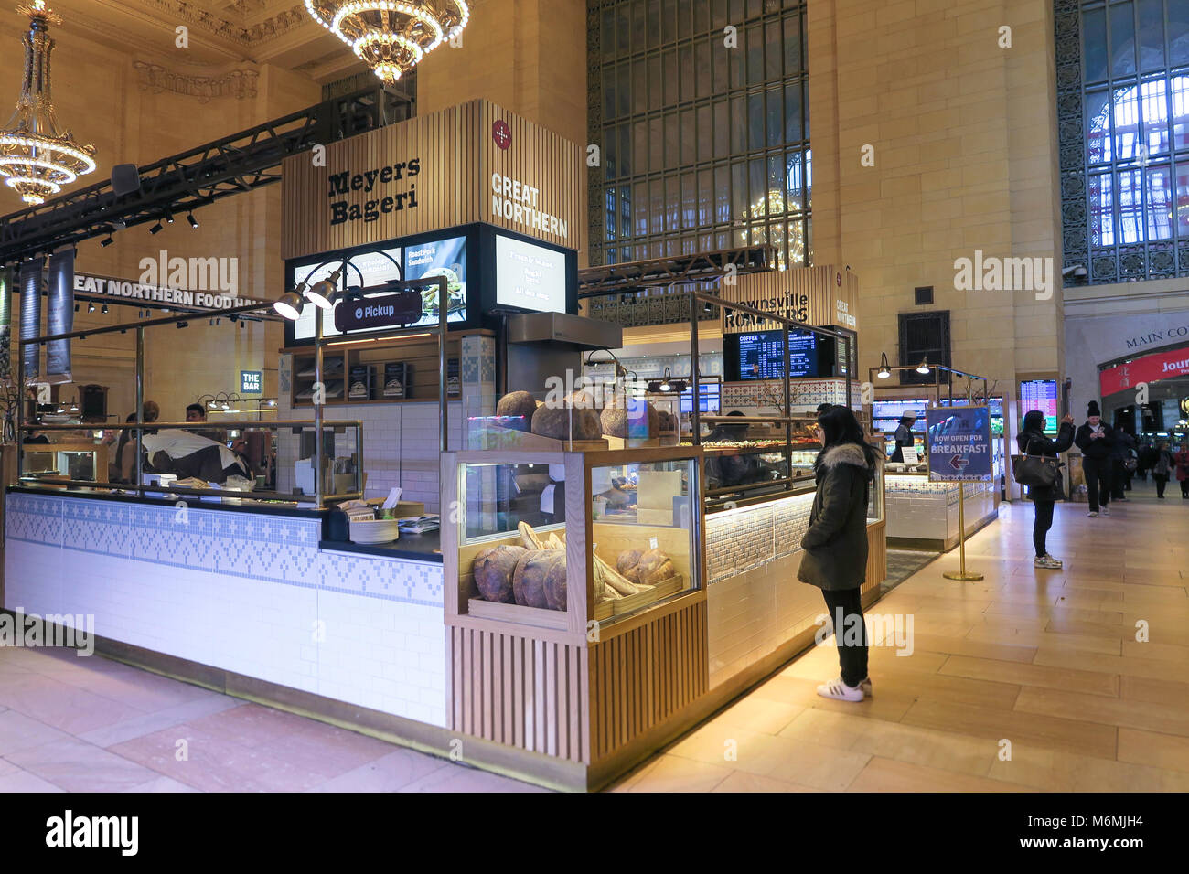 Great Northern Food Hall, Vanderbilt Hall in Grand Central Terminal ...