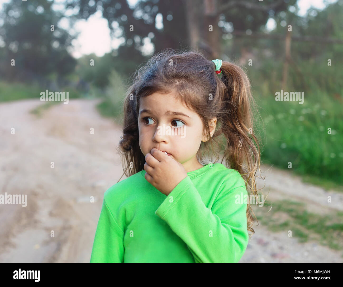 Frightened kids hi-res stock photography and images - Alamy