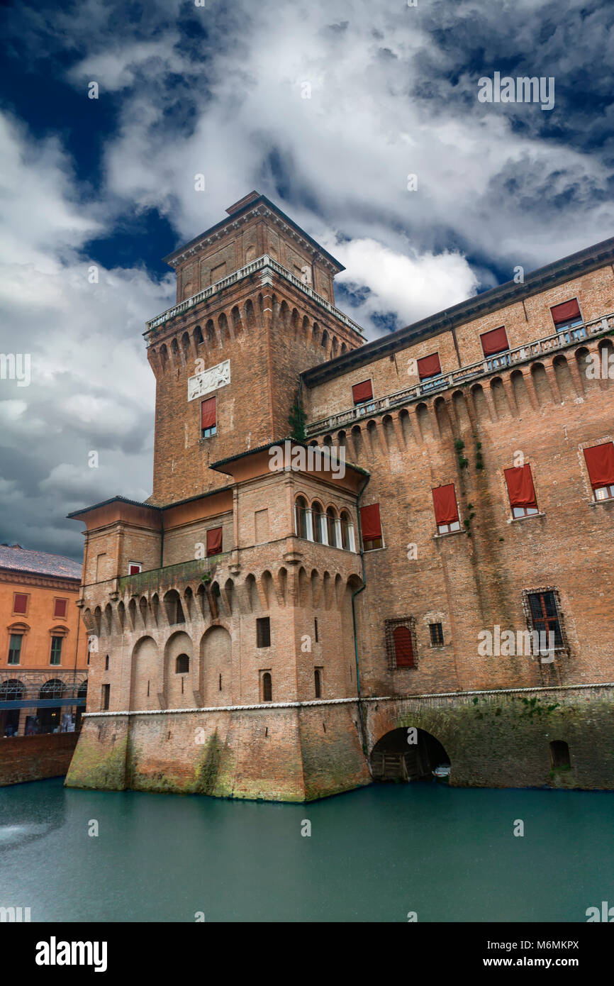 Castello estense hi-res stock photography and images - Alamy