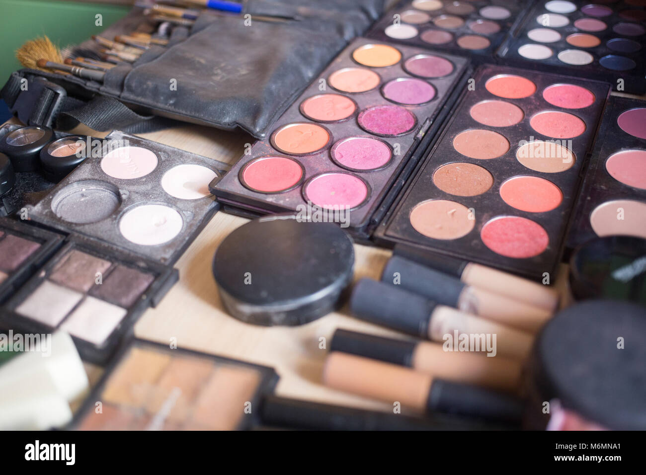 Makeup artist session hi-res stock photography and images - Alamy