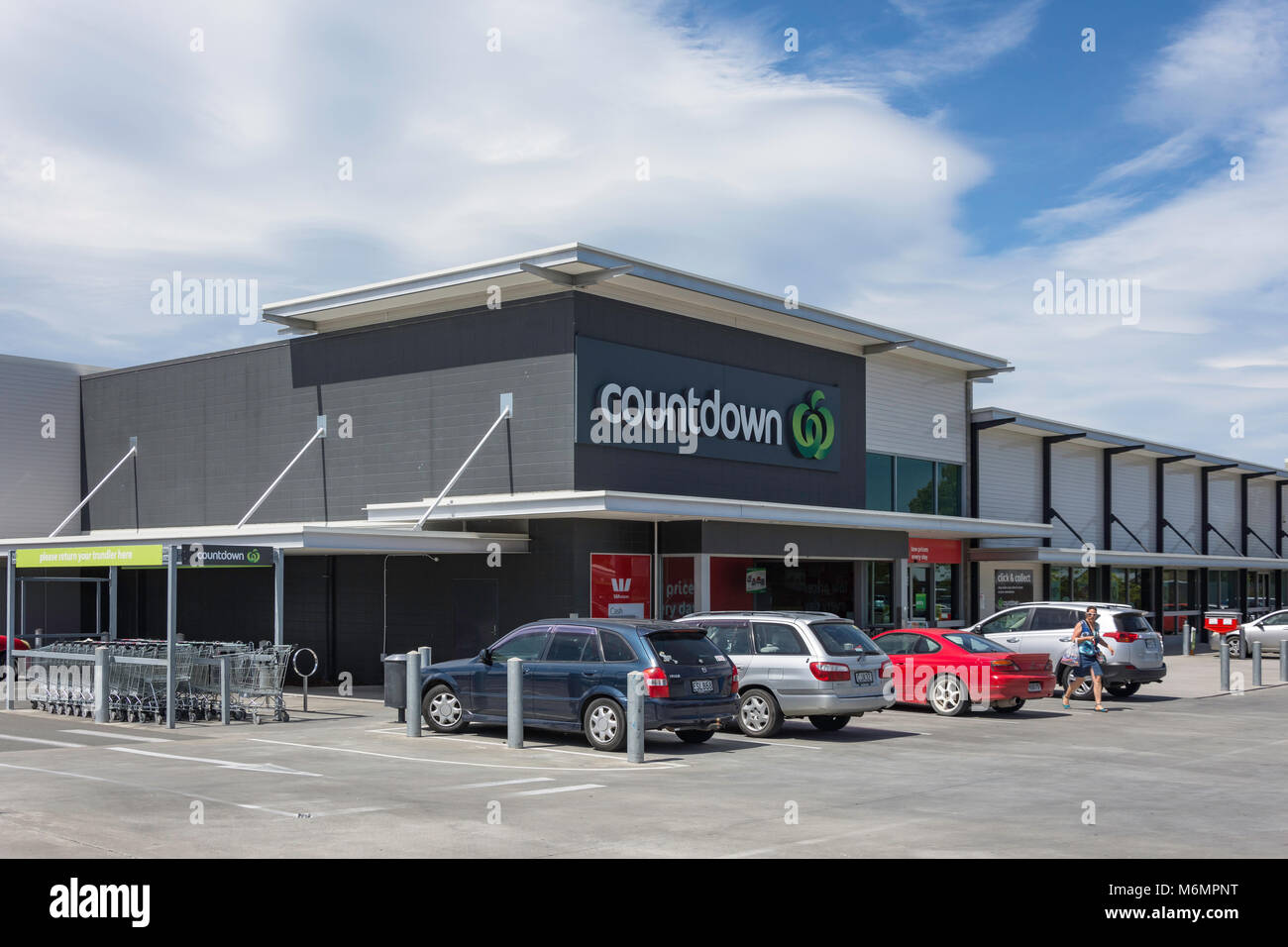 Countdown supermarket new zealand hi-res stock photography and images ...