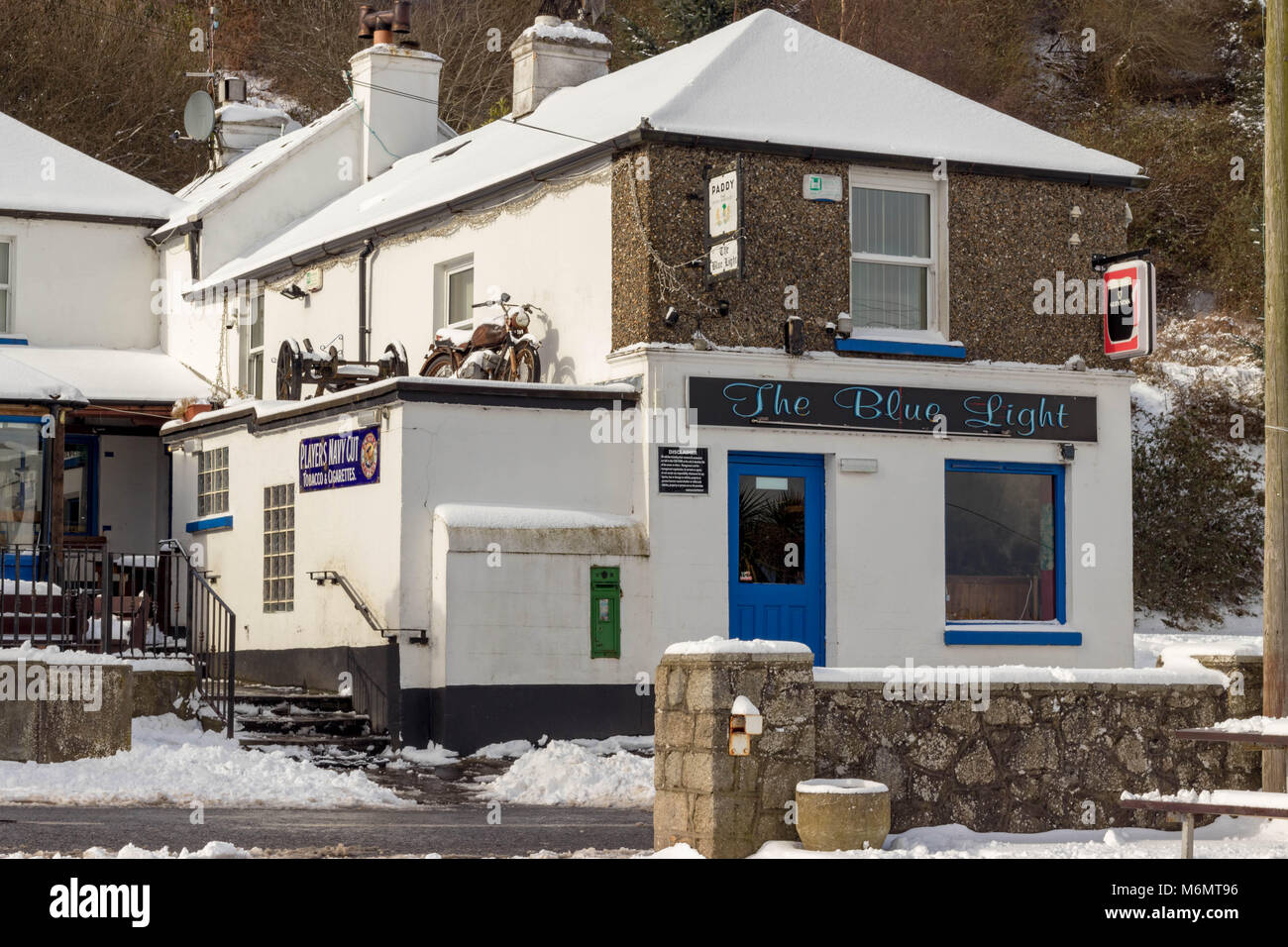 Blue light bar dublin sandyford hi-res stock photography and images - Alamy