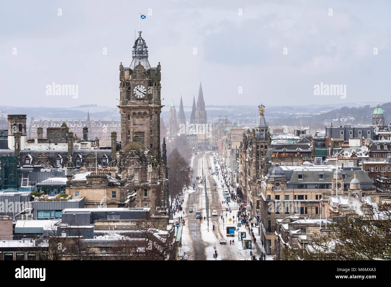 Scottish street snow hi-res stock photography and images - Alamy