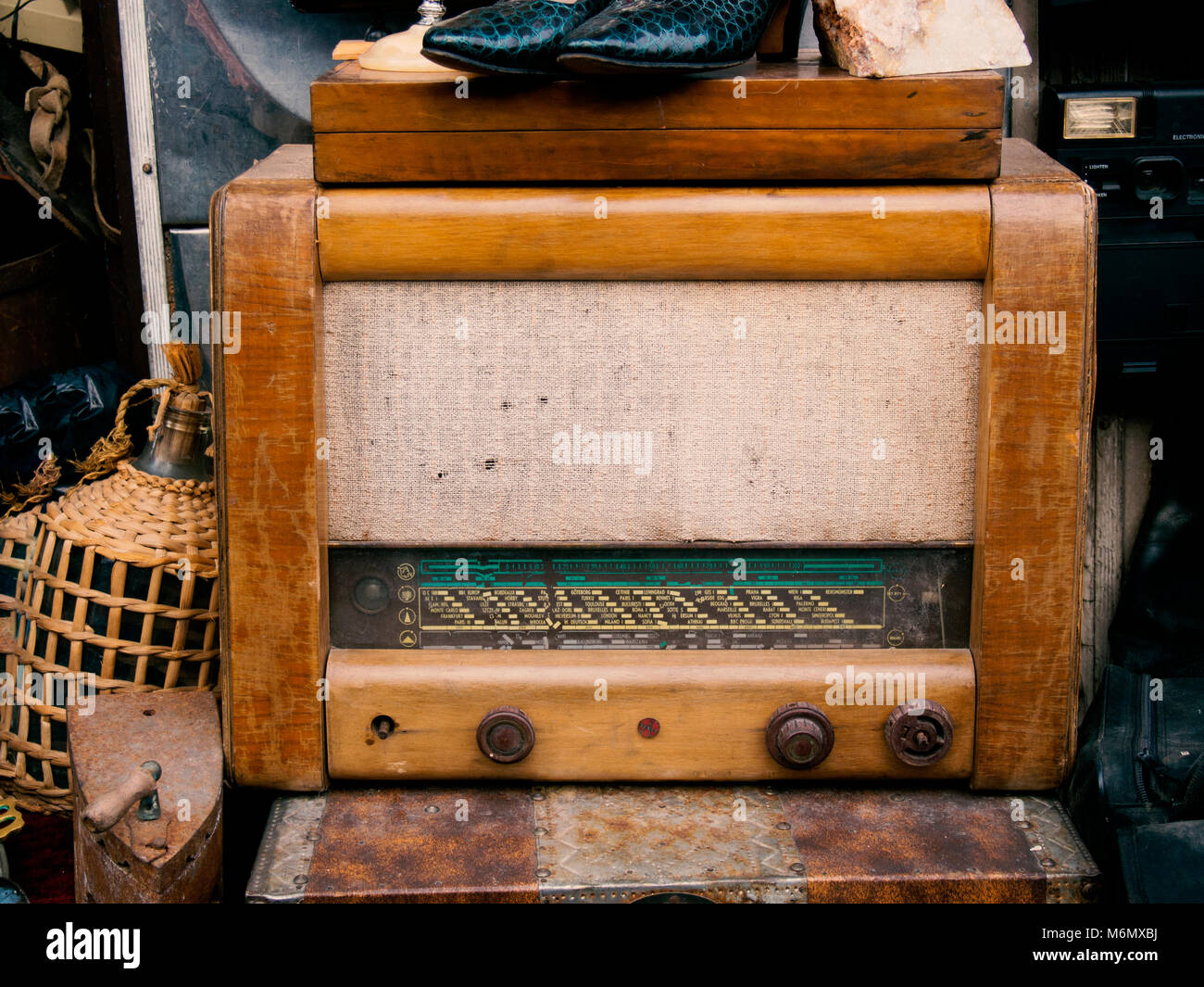 Old Vintage Radio Collection High Resolution Stock Photography and ...