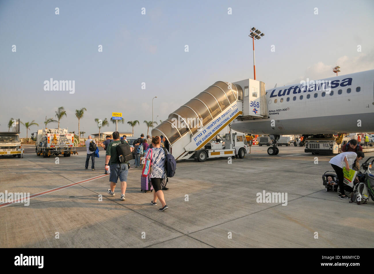 passengers boarding a Lufthansa Airbus A321 plane at Ben-Gurion ...