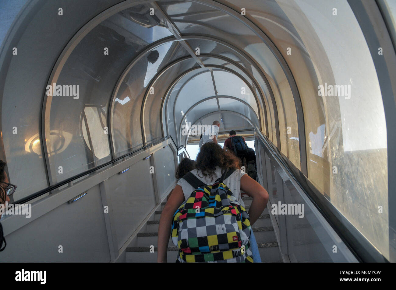 passengers boarding a Lufthansa Airbus A321 plane at Ben-Gurion ...