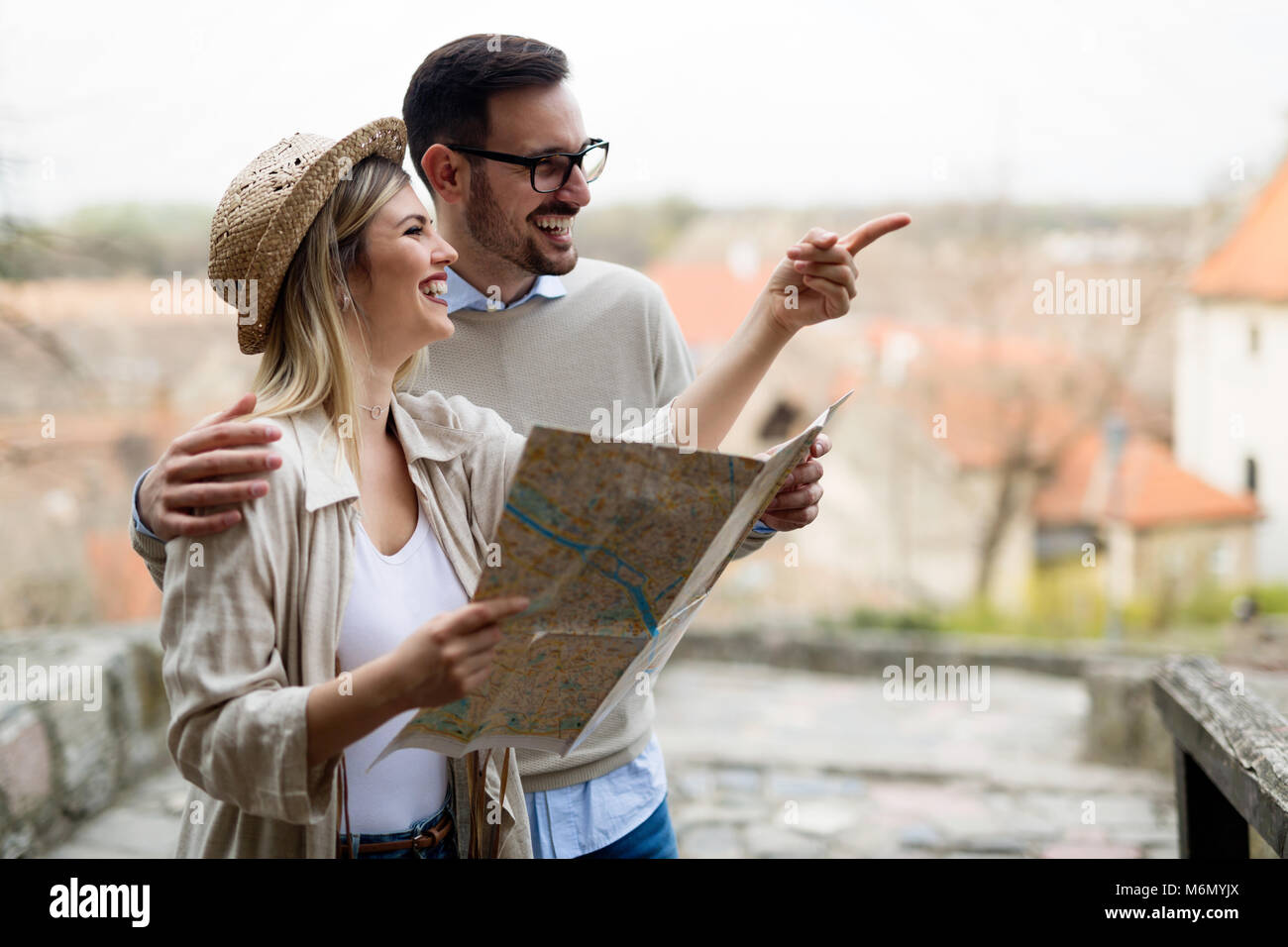 Couple map hi-res stock photography and images - Alamy