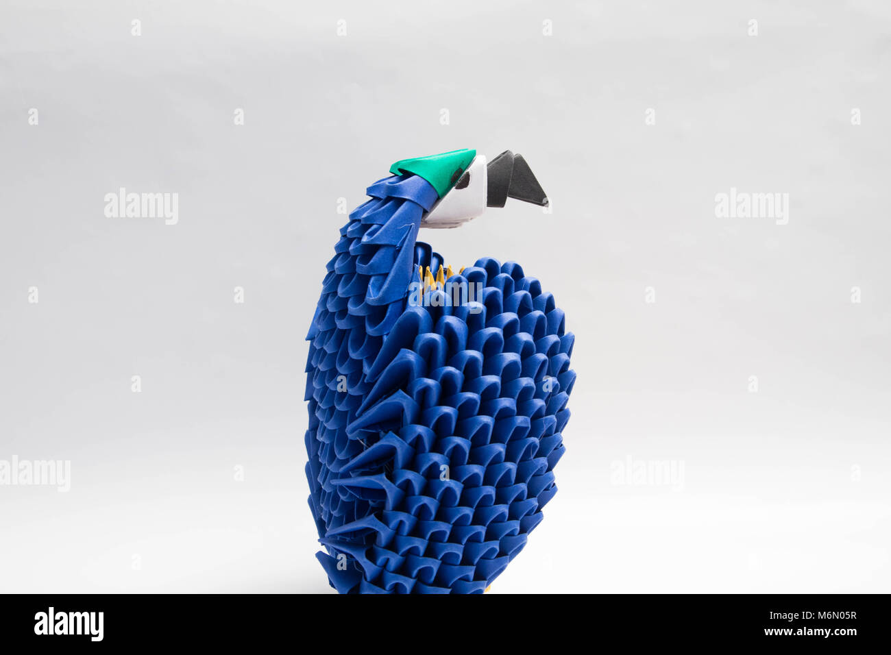3D origami bird parrot Stock Photo - Alamy