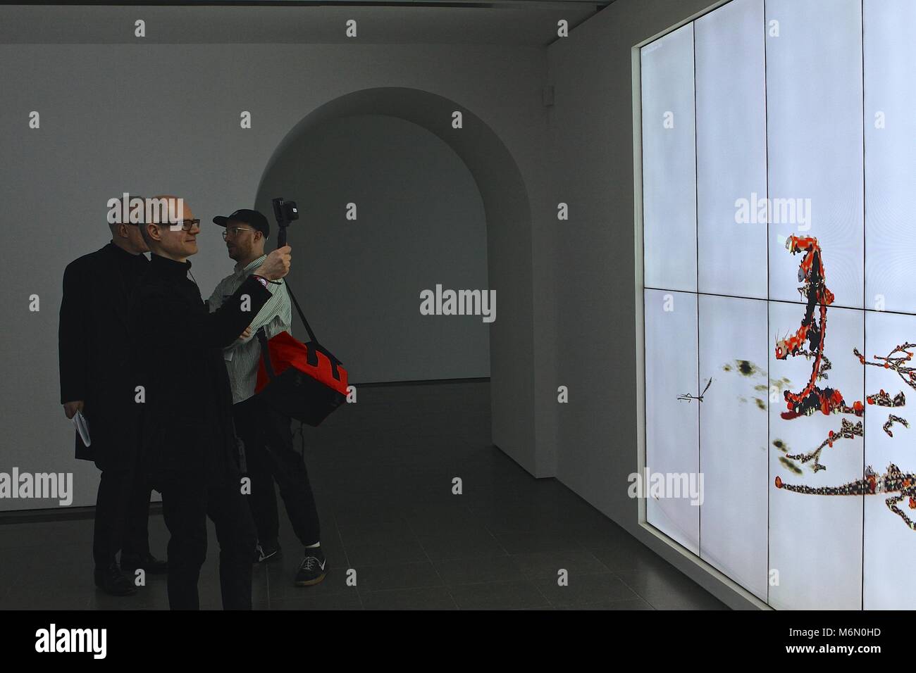 Ian Cheng populates the serpentine gallery with artificial life in a ...