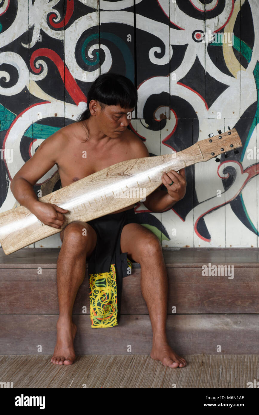 Tree mural hi-res stock photography and images - Alamy