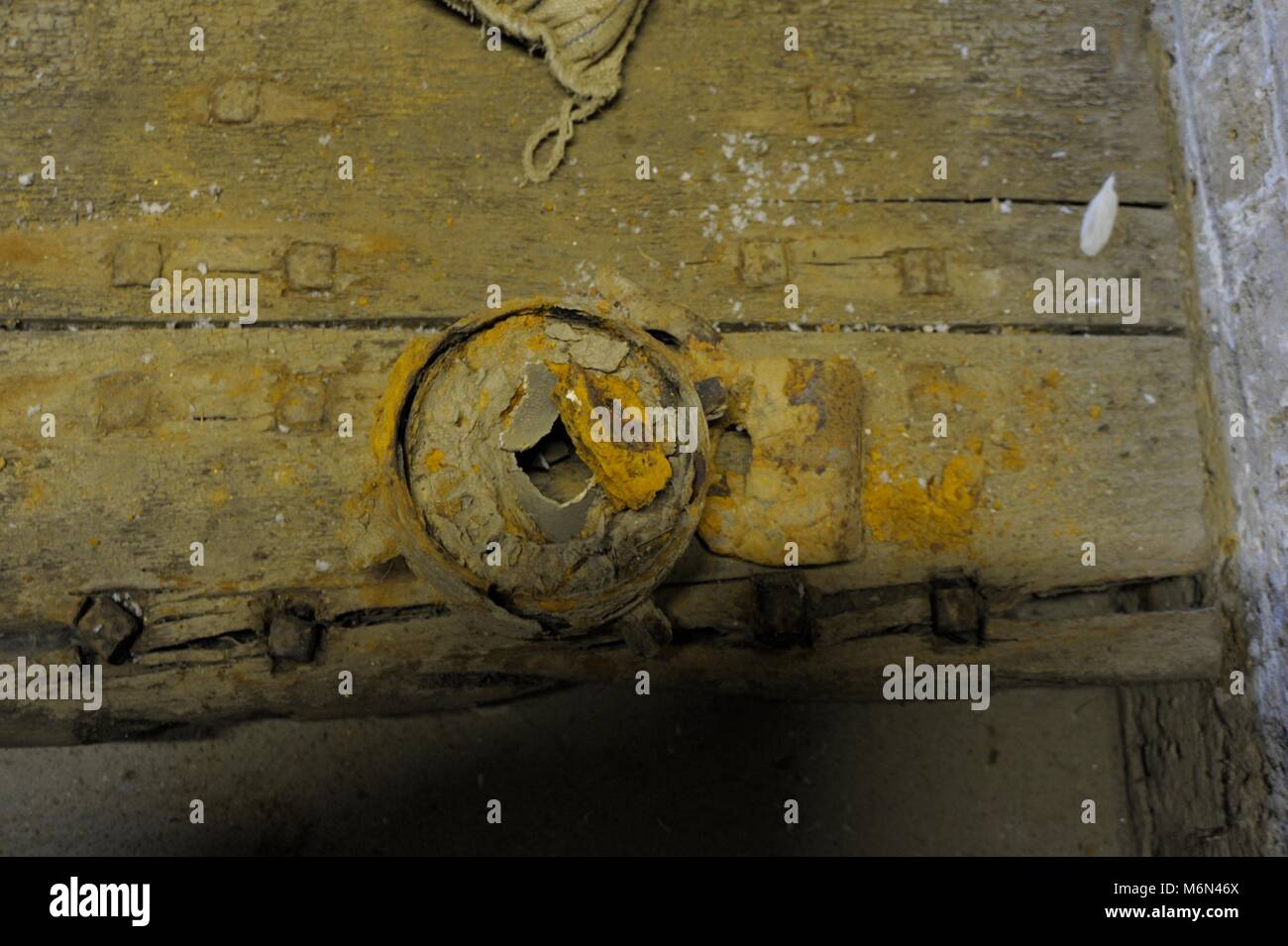 Decaying buildings in disrepair Stock Photo - Alamy