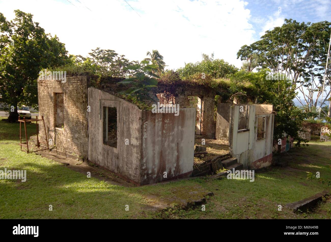 Decaying buildings in disrepair Stock Photo - Alamy