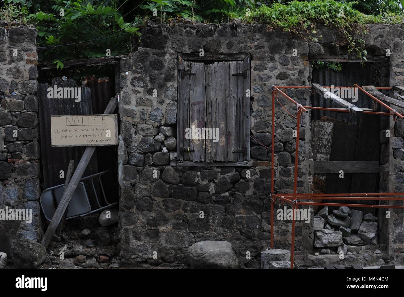 Decaying buildings in disrepair Stock Photo - Alamy