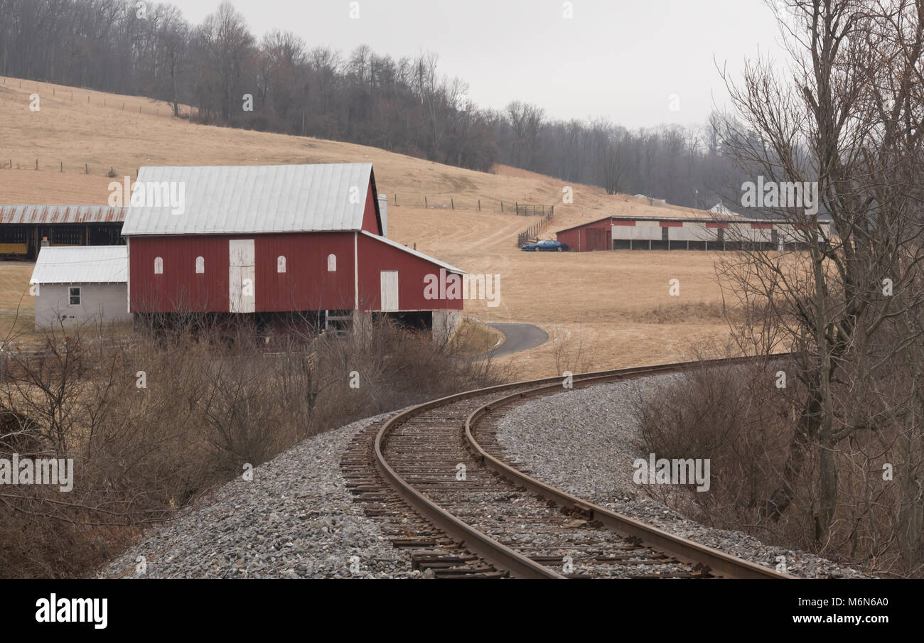 Rail road tracks hi-res stock photography and images - Alamy