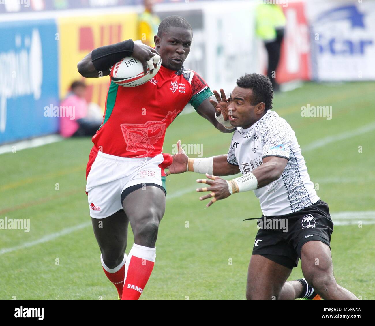 Andrew amonde of kenya and jerry tuwai of fiji hi-res stock photography ...