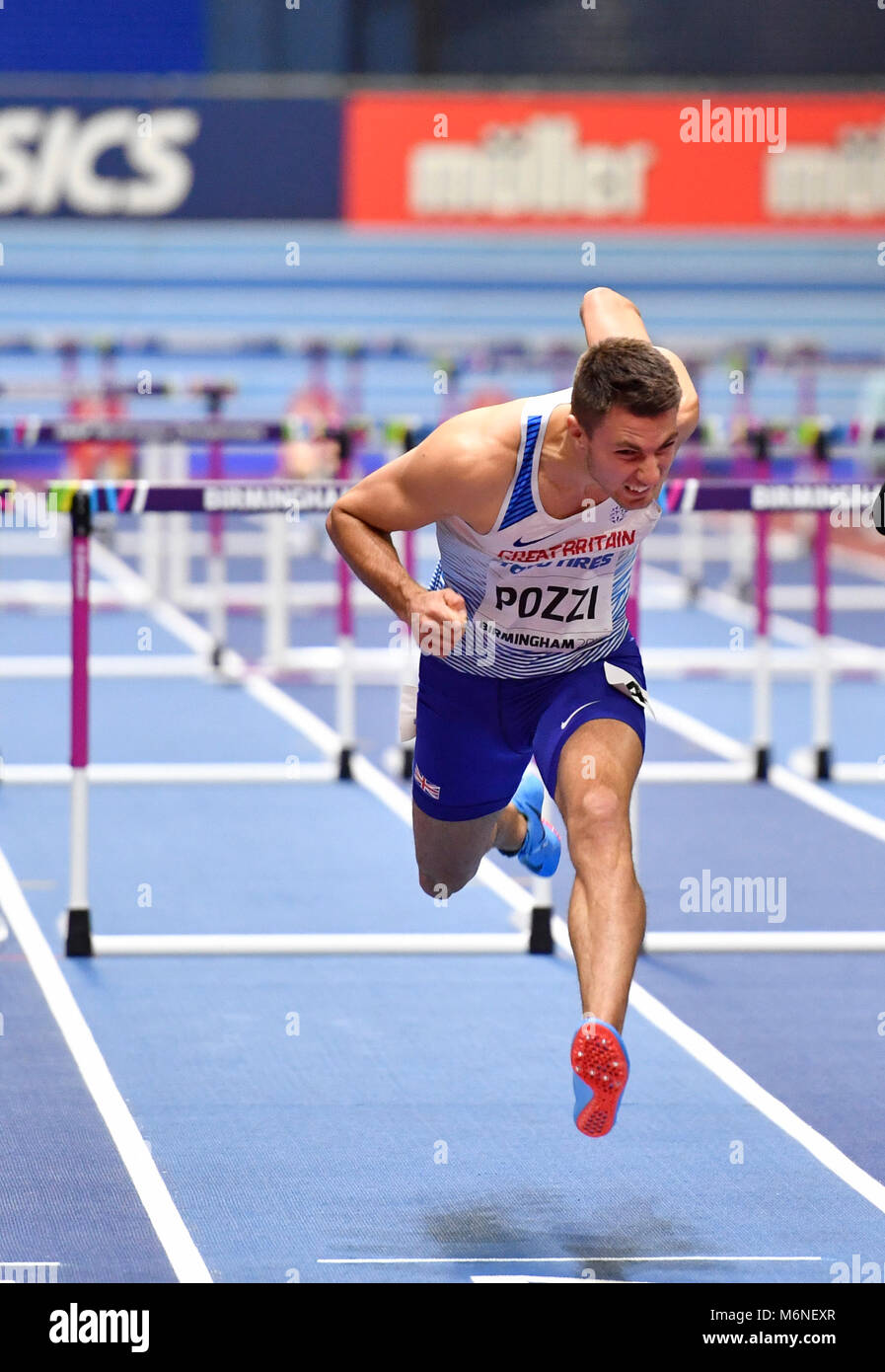Birmingham, UK. 04th Mar, 2018. Andrew Pozzi (GBR) dips for the line on ...
