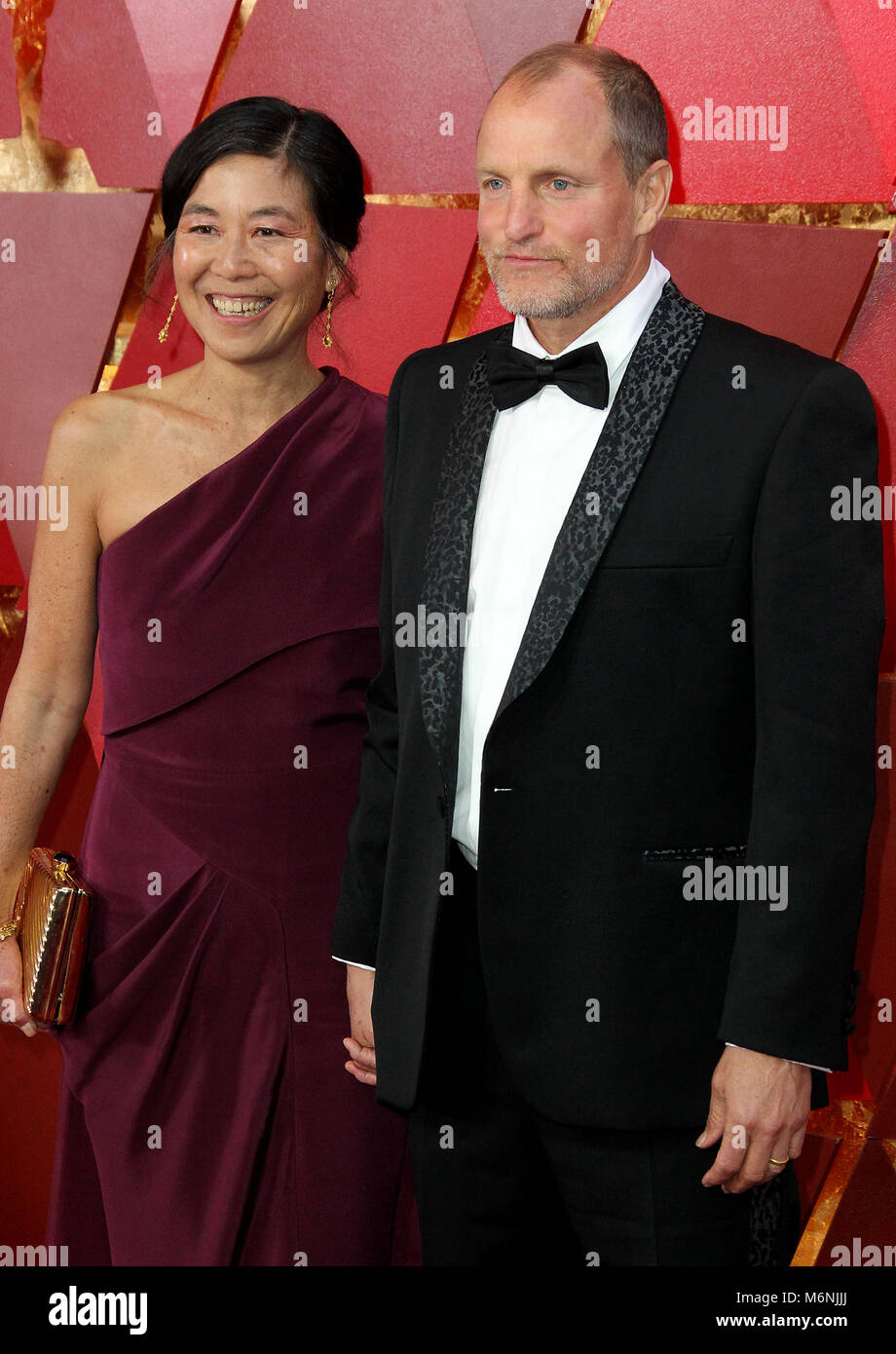 Laura louie and woody harrelson 2018 hi-res stock photography and ...