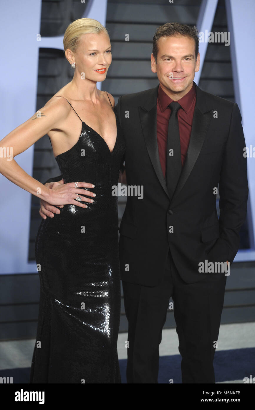 Sarah Murdoch and Lachlan Murdoch attending the 2018 Vanity Fair Oscar ...
