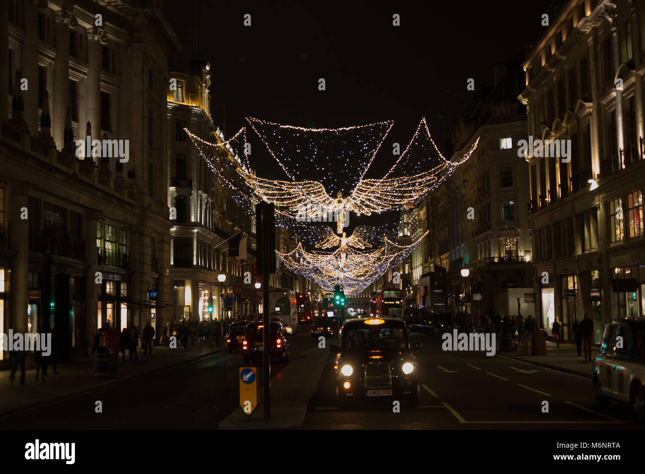 Golden street lights hi-res stock photography and images - Alamy