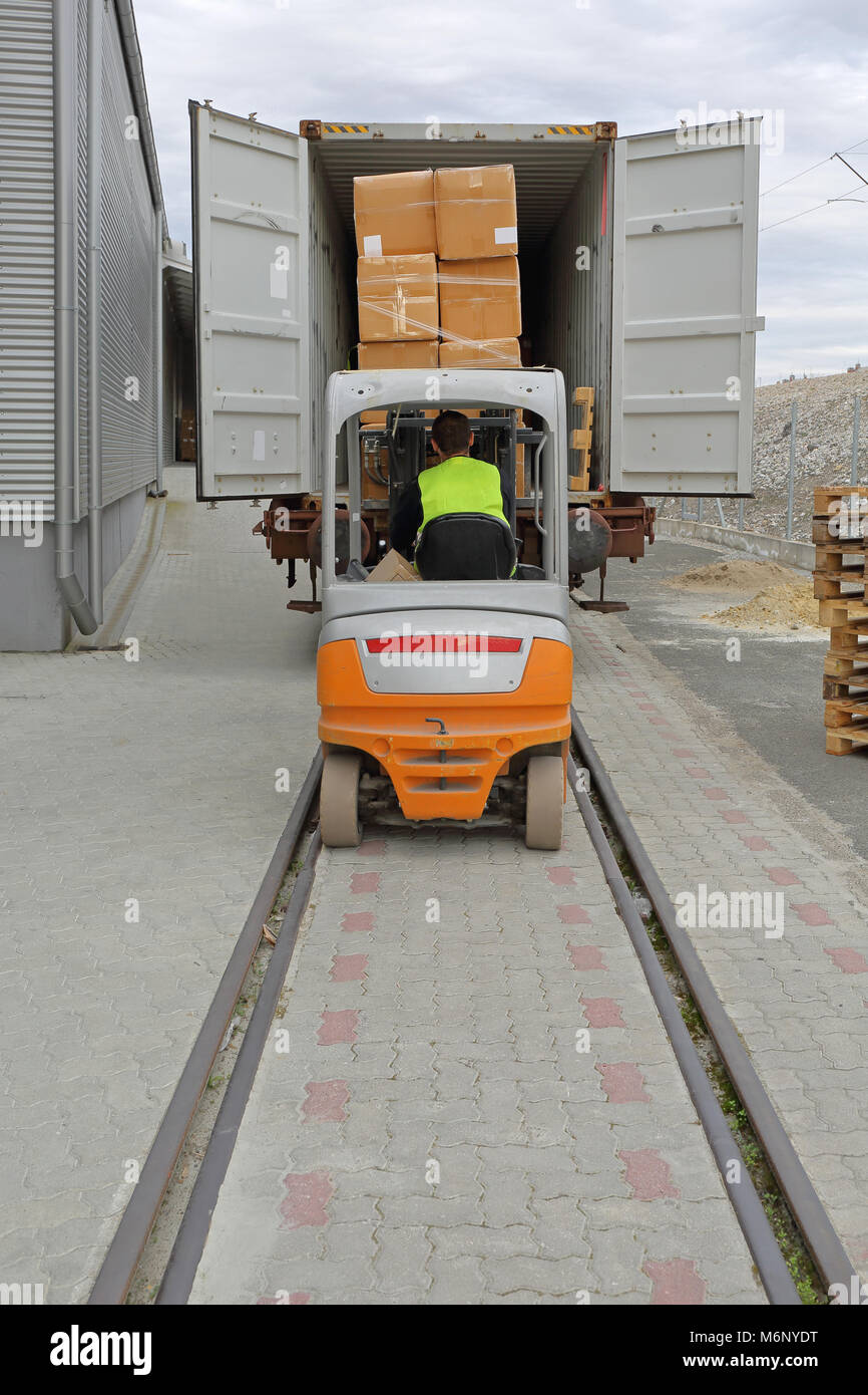Pallet train hi-res stock photography and images - Alamy