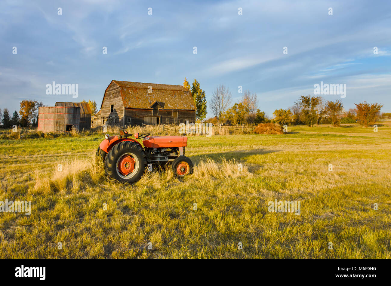 Wooden hay barn hi-res stock photography and images - Alamy