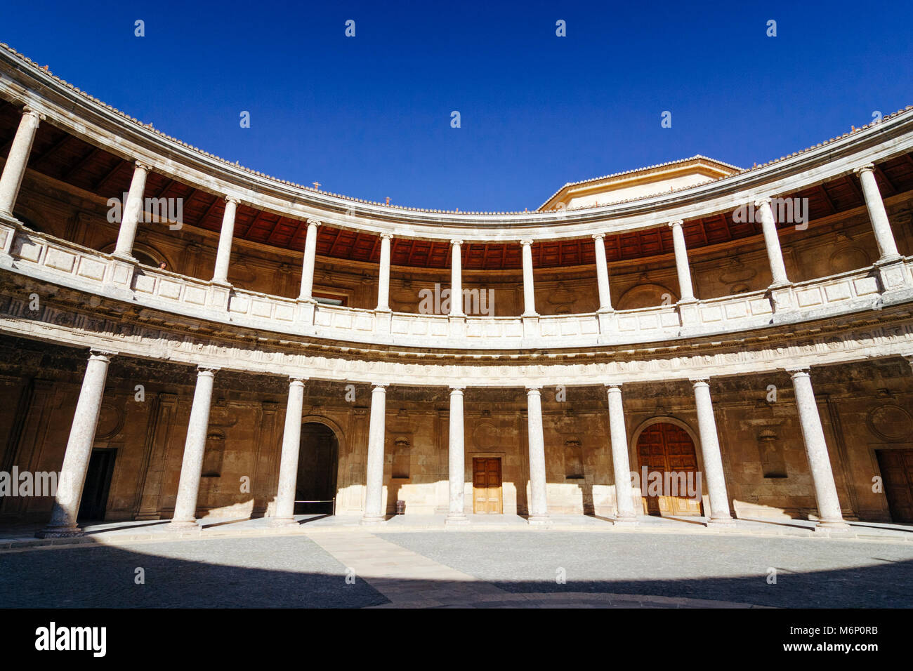 V shape building hi-res stock photography and images - Alamy