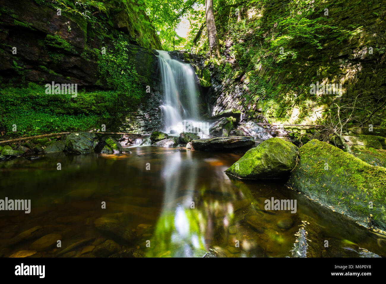 Long clough hi-res stock photography and images - Alamy