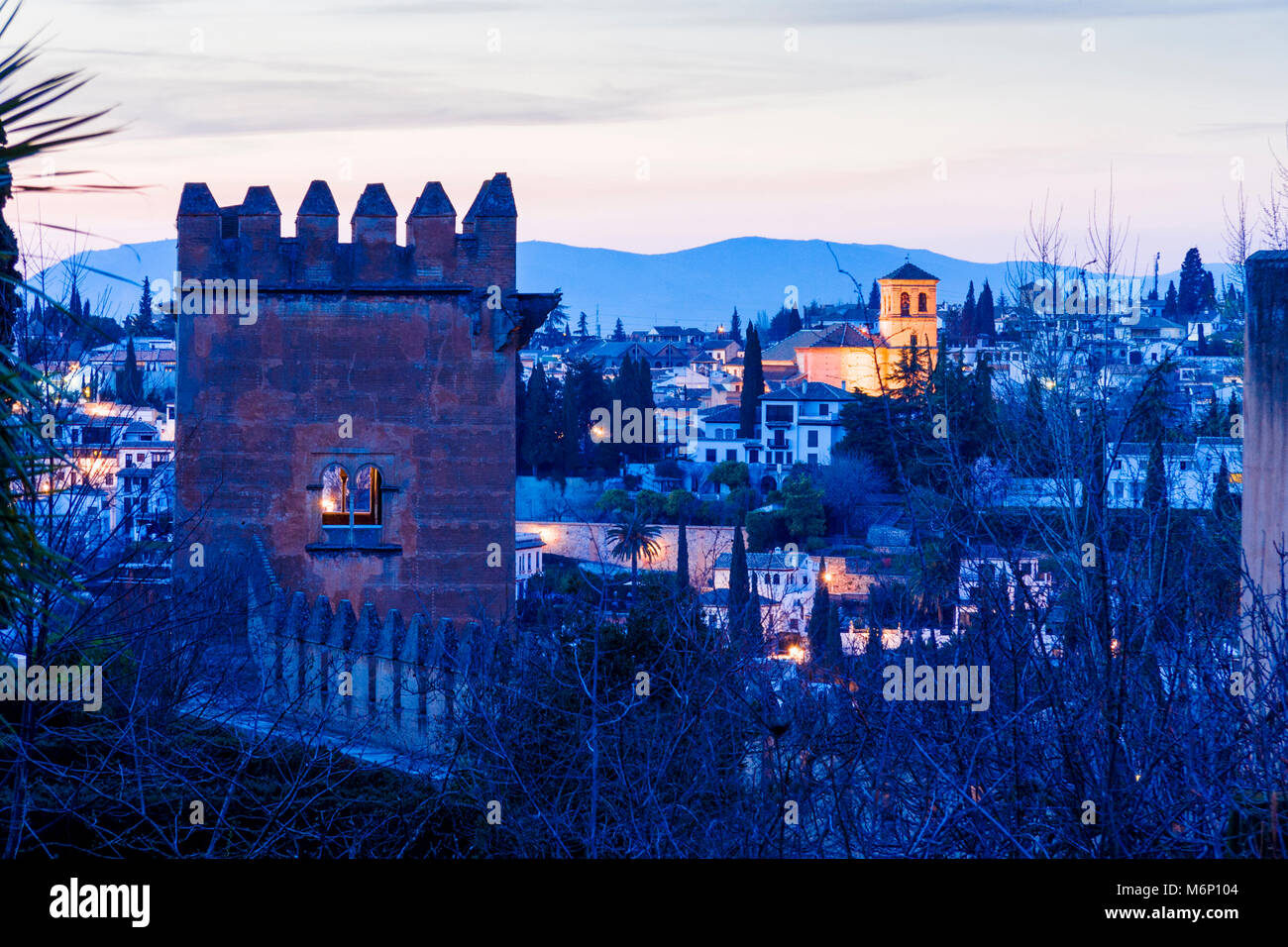 Granada alhambra night view castle hi-res stock photography and images ...