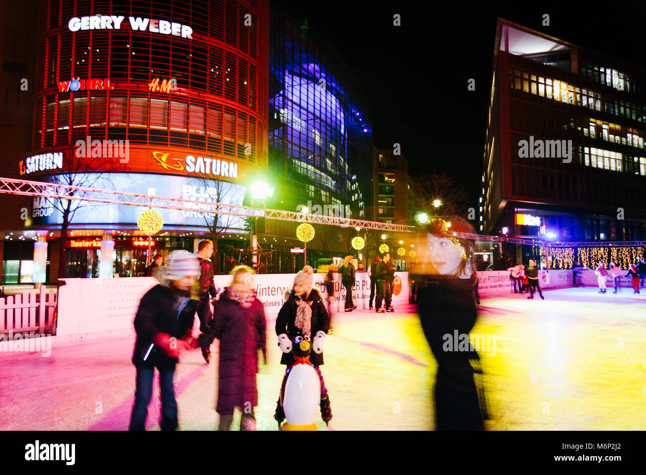 Berlin winter world potsdamer platz hi-res stock photography and images ...