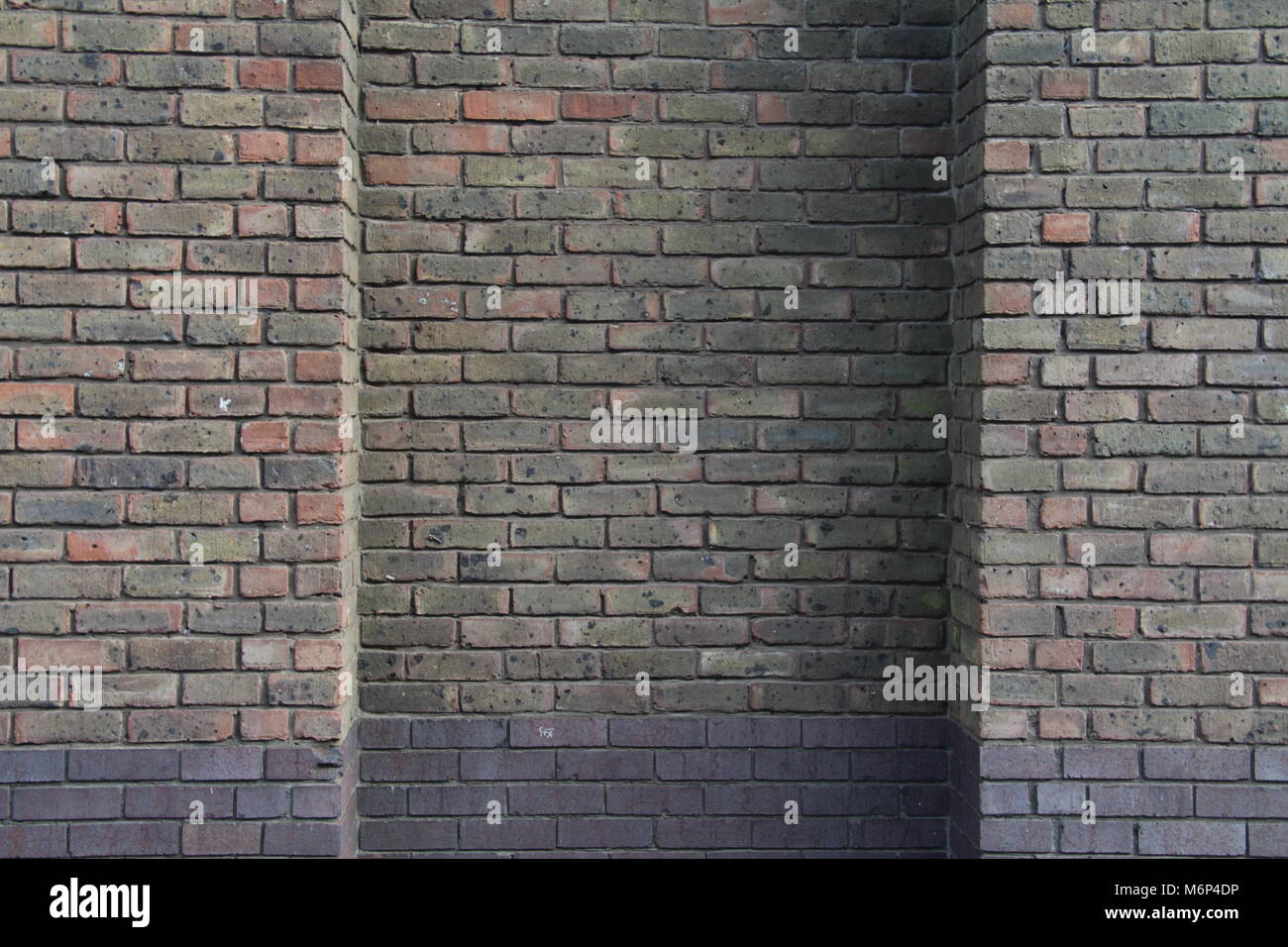 Recessed columns hi-res stock photography and images - Alamy