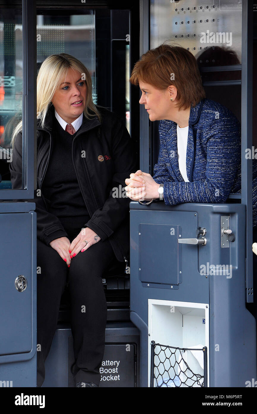 Bus driver lothian bus central garage hi-res stock photography and ...