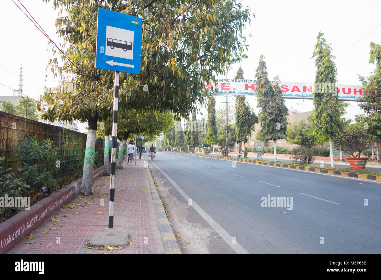 Bus stop street sign hi-res stock photography and images - Alamy