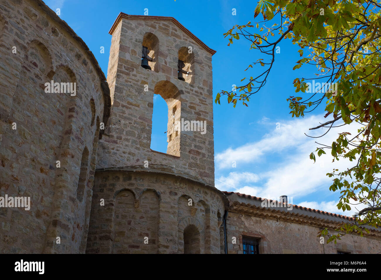 Irish romanesque architecture hi-res stock photography and images - Alamy