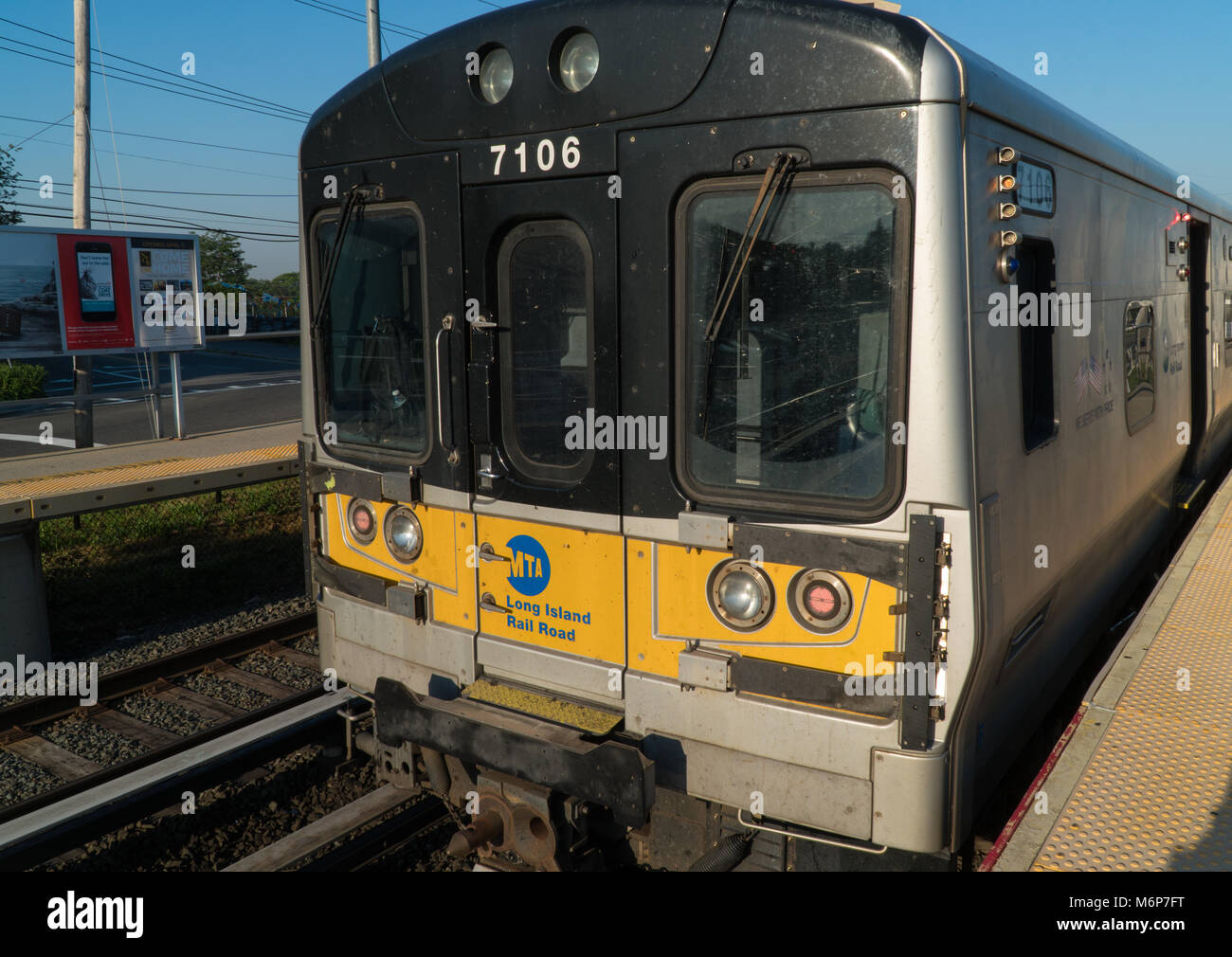 Long Island, NY - Circa 2017: Long Island Railroad MTA train waiting at ...