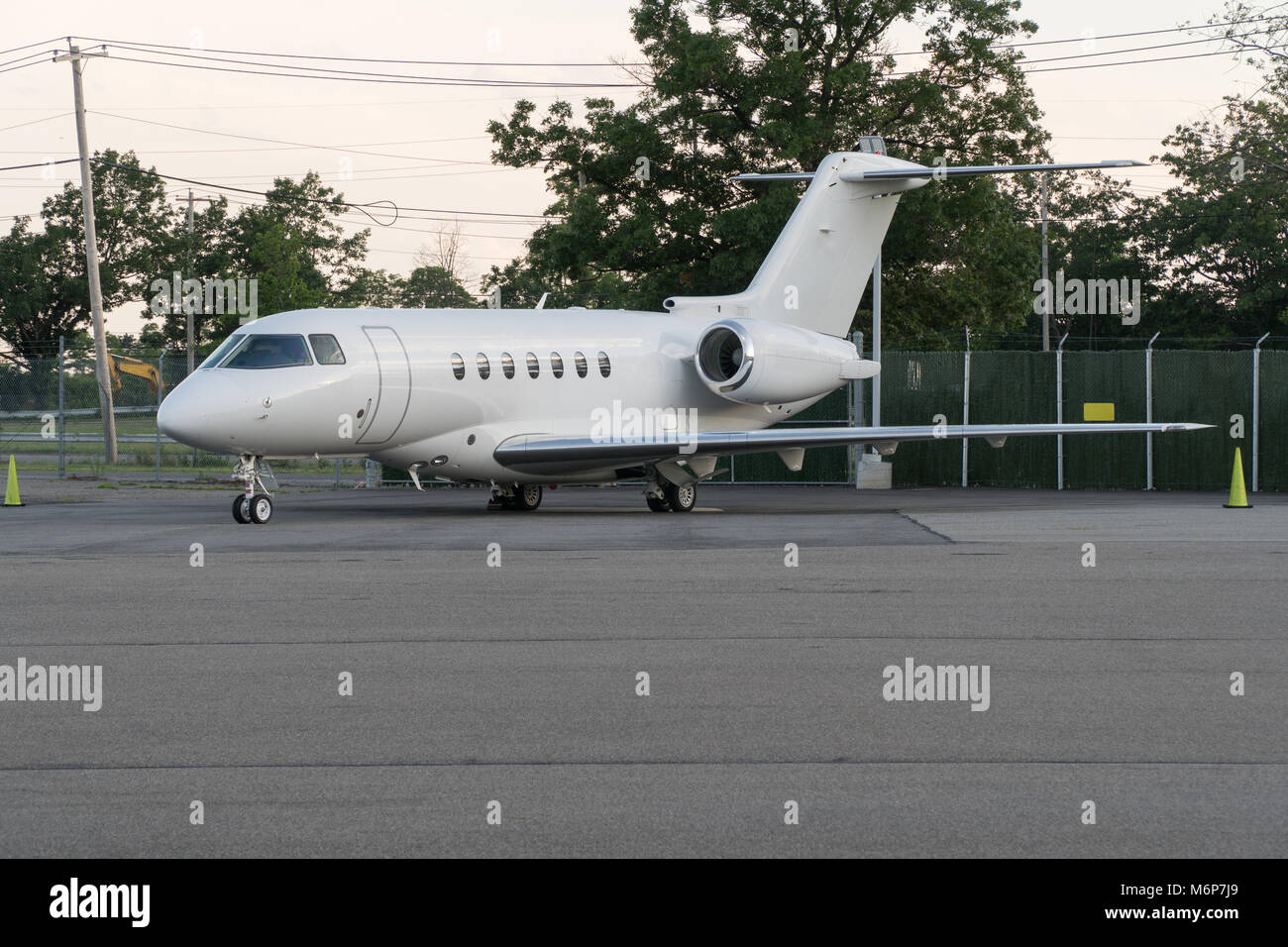 Generic white jet airliner passenger hi-res stock photography and ...