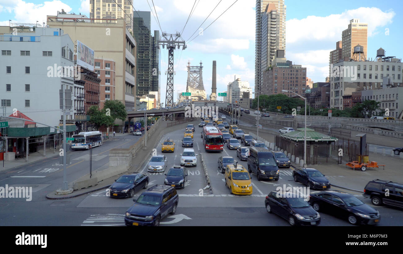 New York City, Circa 2017: Wide view of the Manhattan Queensboro bridge ...