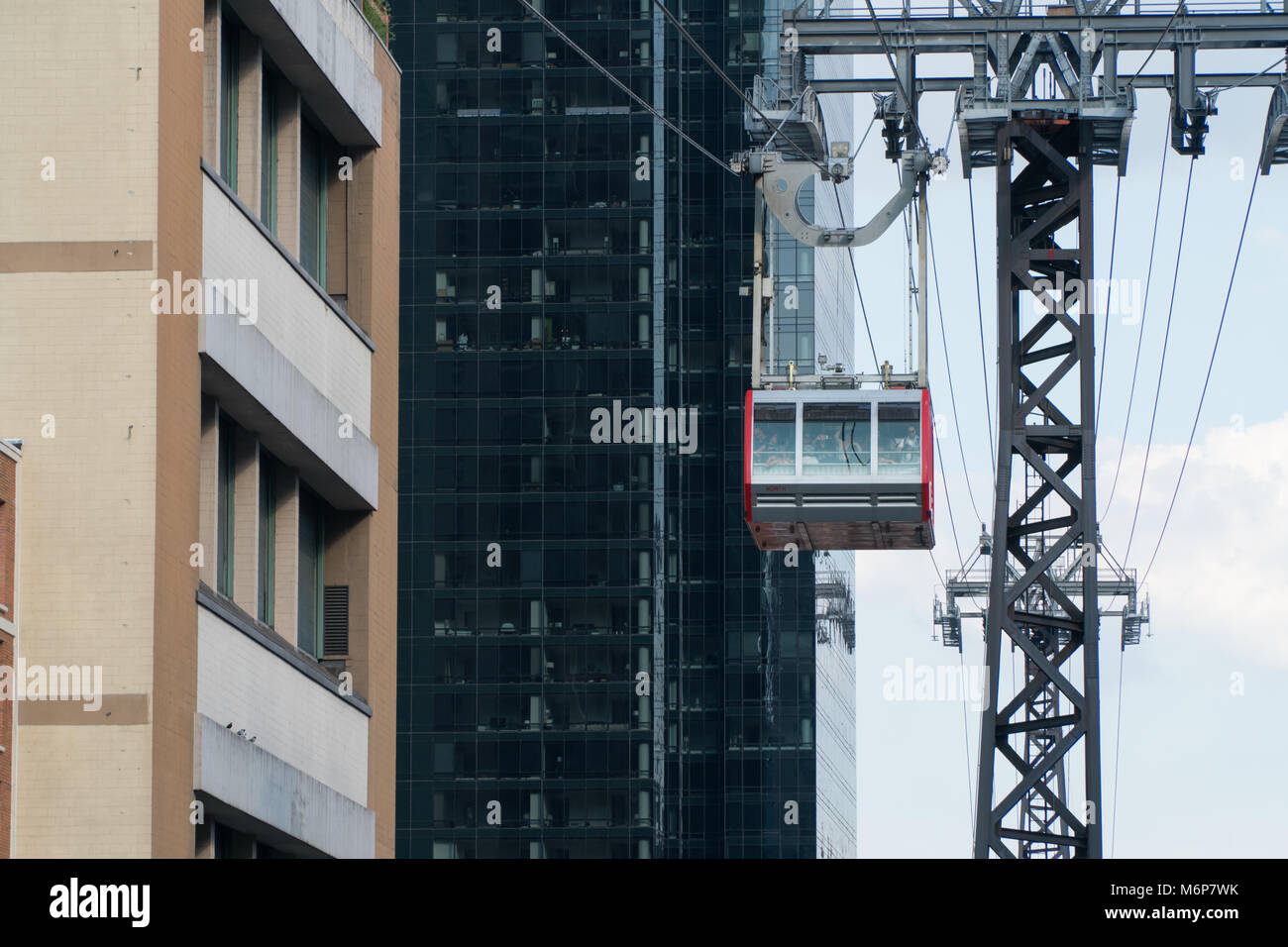 New York City, Circa 2017: Roosevelt Island tramway cable car suspended ...
