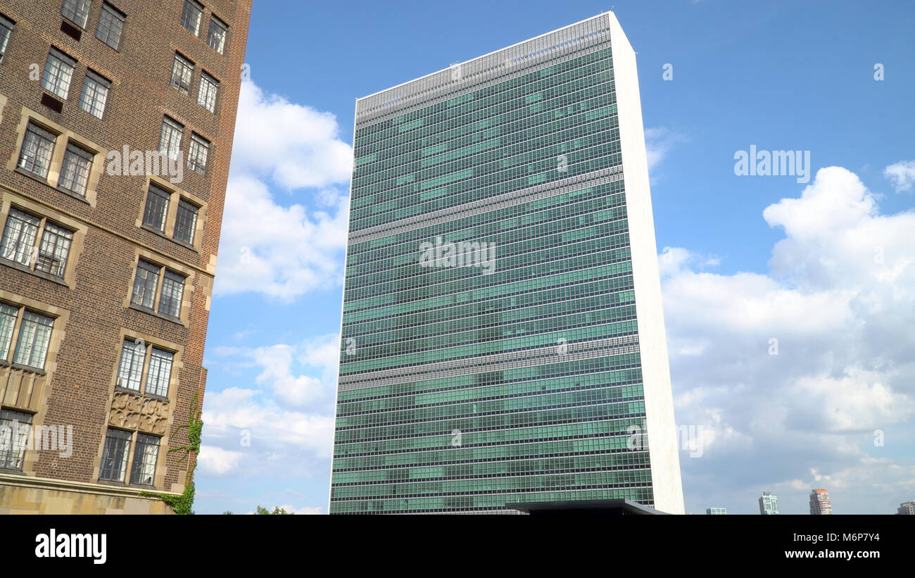 New York City, Circa 2017: United Nations Building wide exterior photo ...