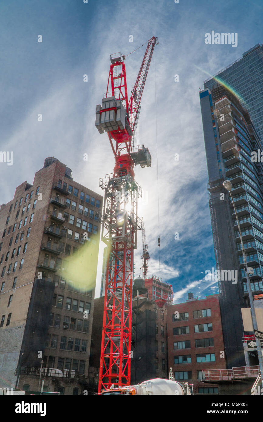 Construction workers sunset crane hi-res stock photography and images ...