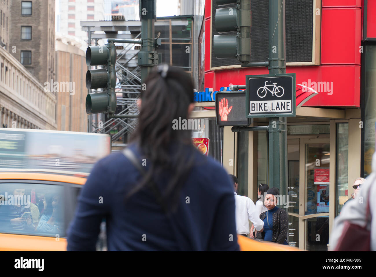 Nyc cross signal hi-res stock photography and images - Alamy