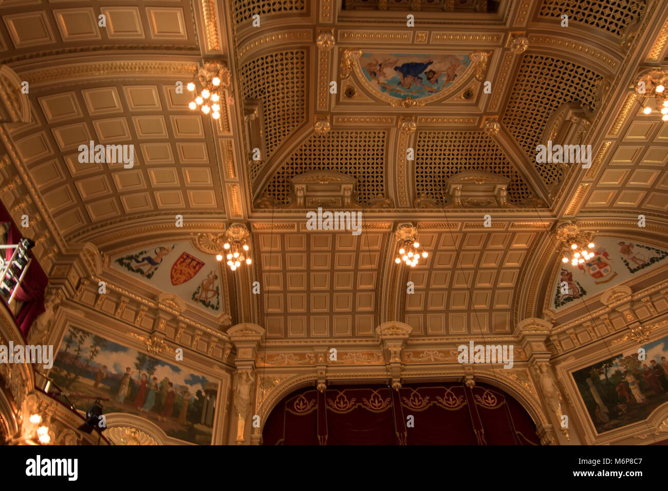 The royal hall harrogate interior hi-res stock photography and images ...