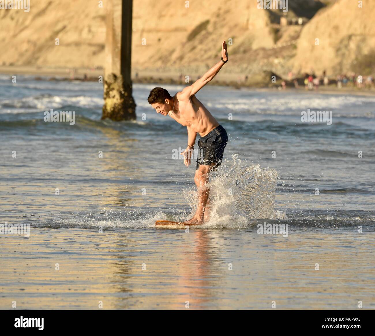Skimming across the water hi-res stock photography and images - Alamy