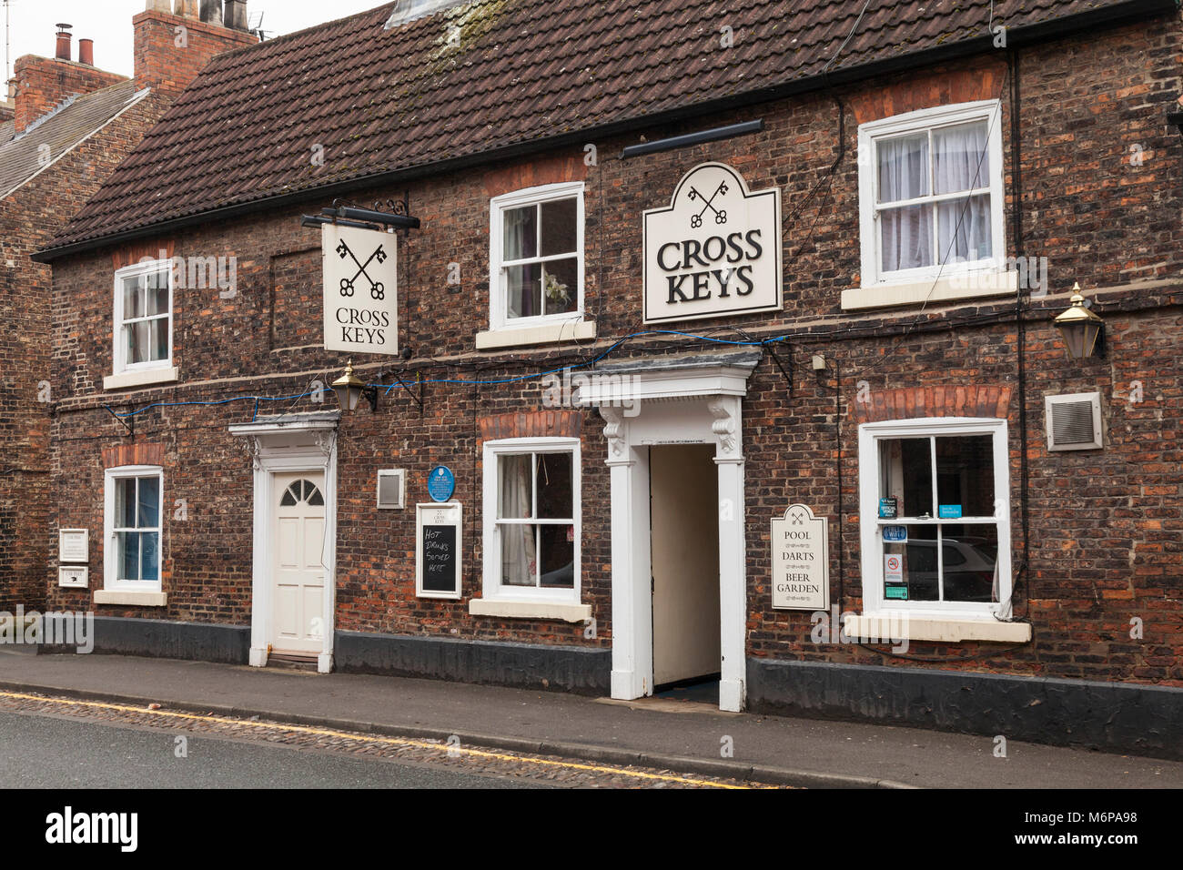 The cross keys pub hi-res stock photography and images - Alamy