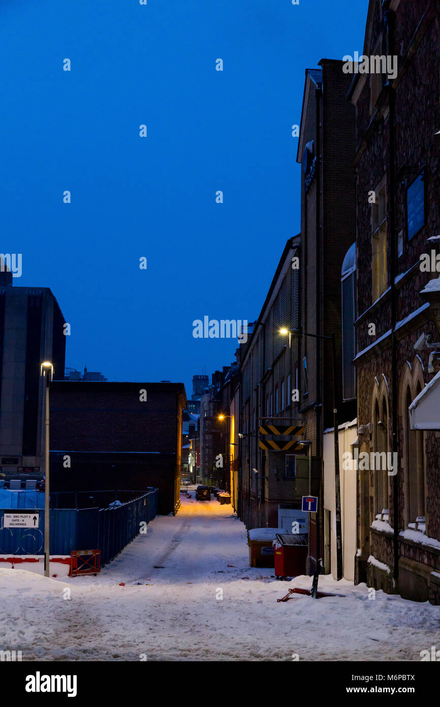 Snow covered back ally hi-res stock photography and images - Alamy