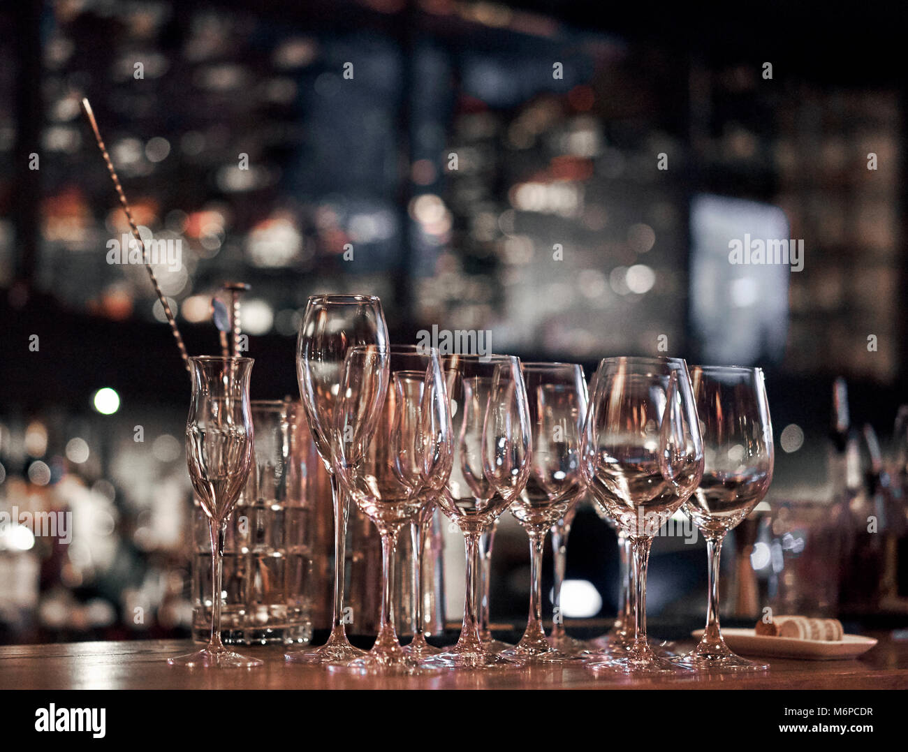 Restaurant beverage hi-res stock photography and images - Alamy
