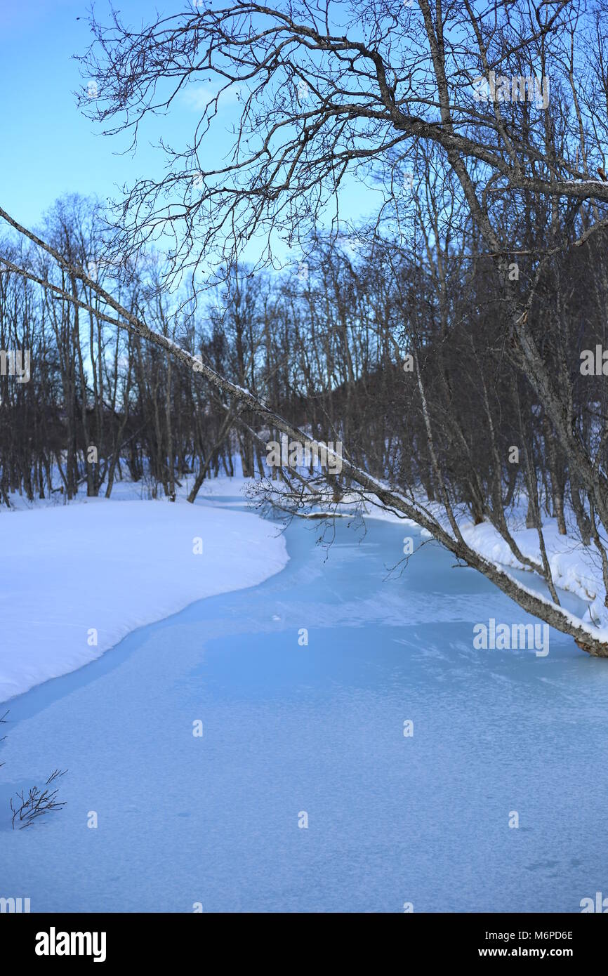 Freezing river hi-res stock photography and images - Alamy