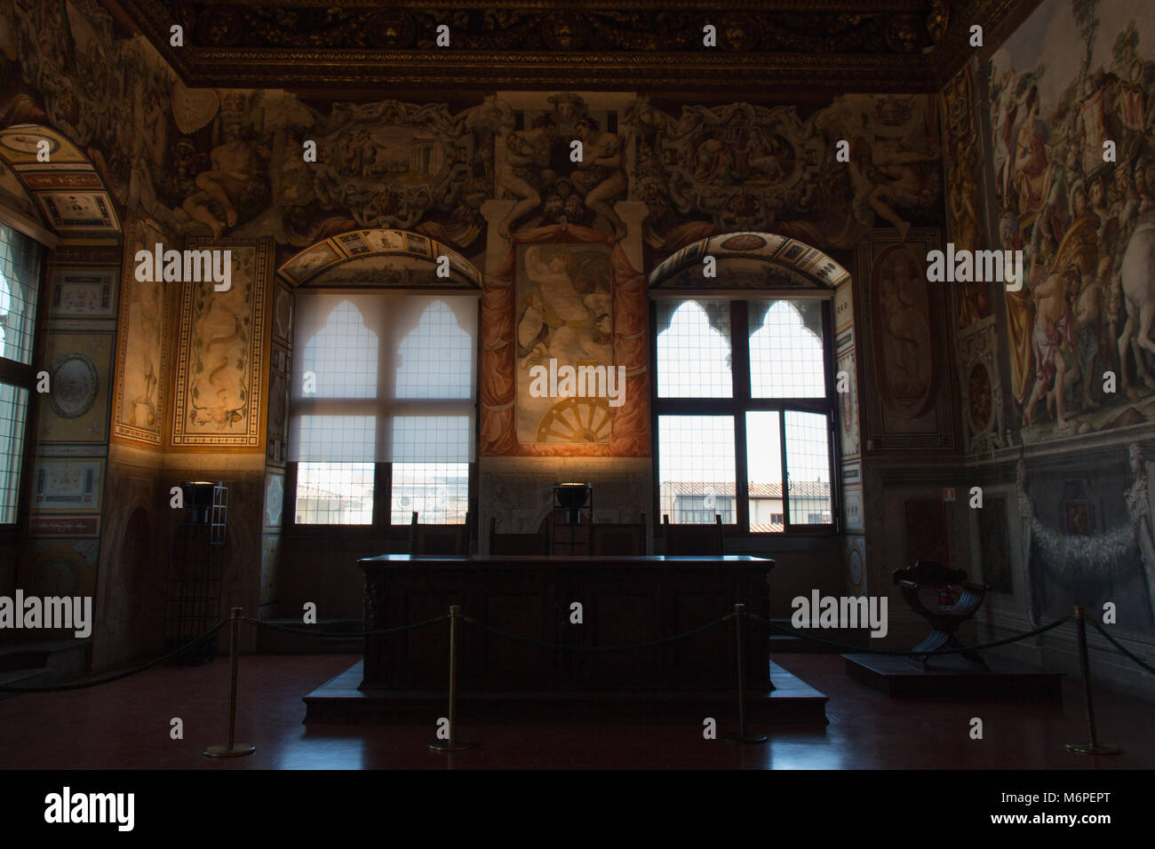 Old audience chamber hi-res stock photography and images - Alamy