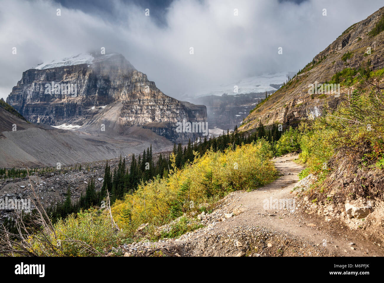 Plain of the Six Glaciers Trail over Lower Victoria Glacier, Mount ...